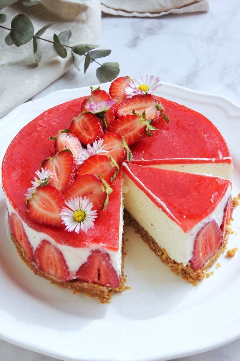 Sütés nélküli túrómousse torta eperrel | Ízből tíz